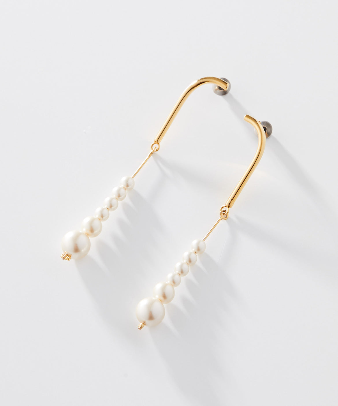 ADER.bijoux（アデルビジュー）｜NUAGE curve pearl pierce – boutique ADER.bijoux